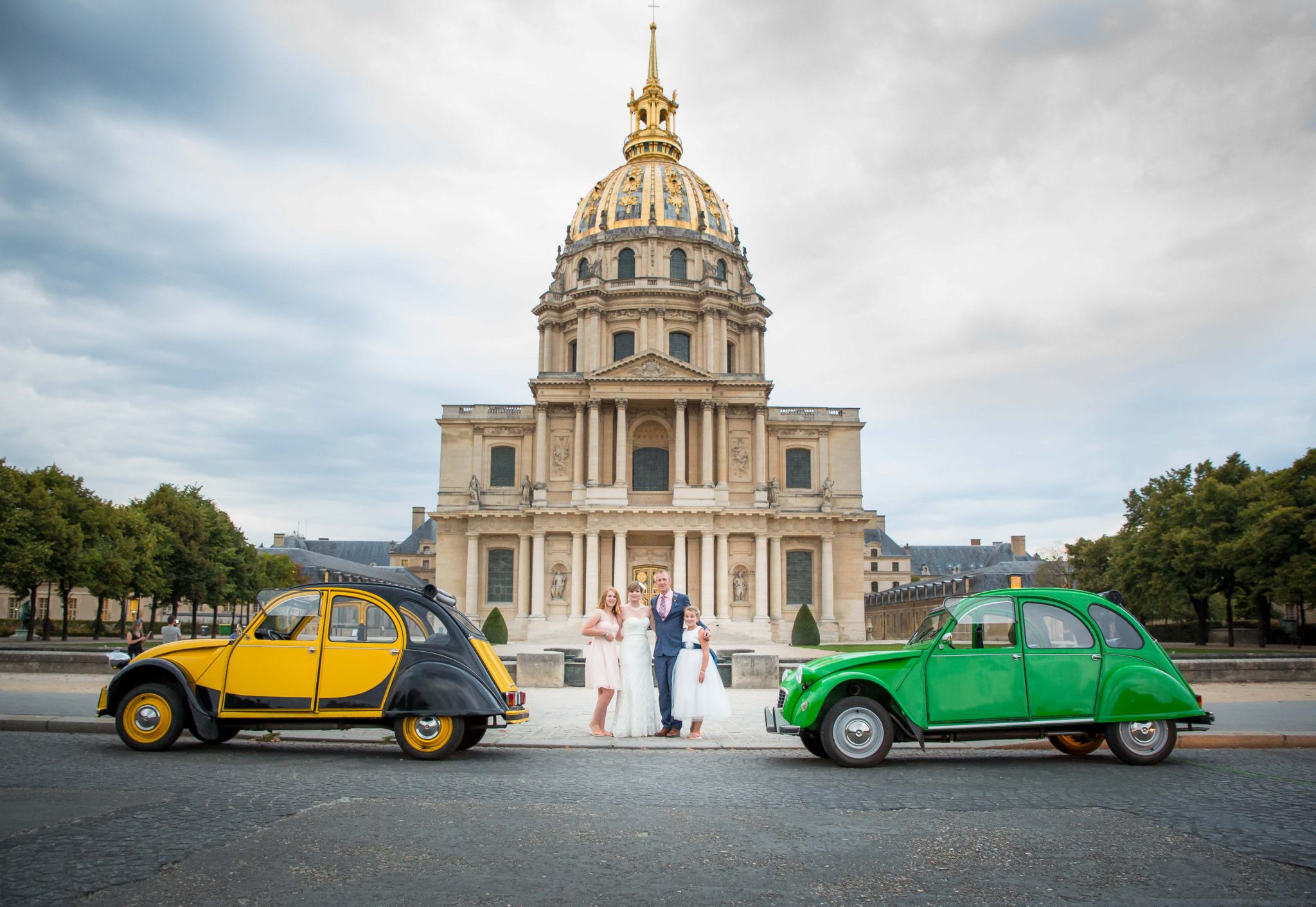 Visit Paris Tours 2CV | Paris Classic Car Tour - Cédric's Paris