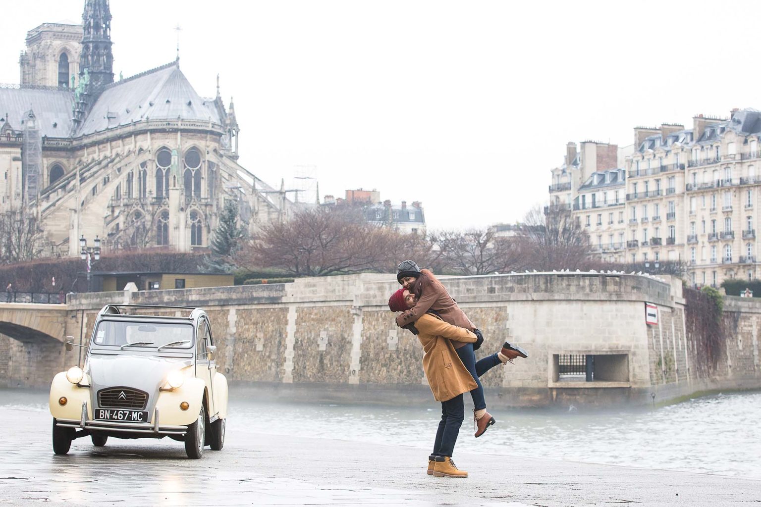 Visit Paris Tours 2CV | Paris Classic Car Tour - Cédric's Paris
